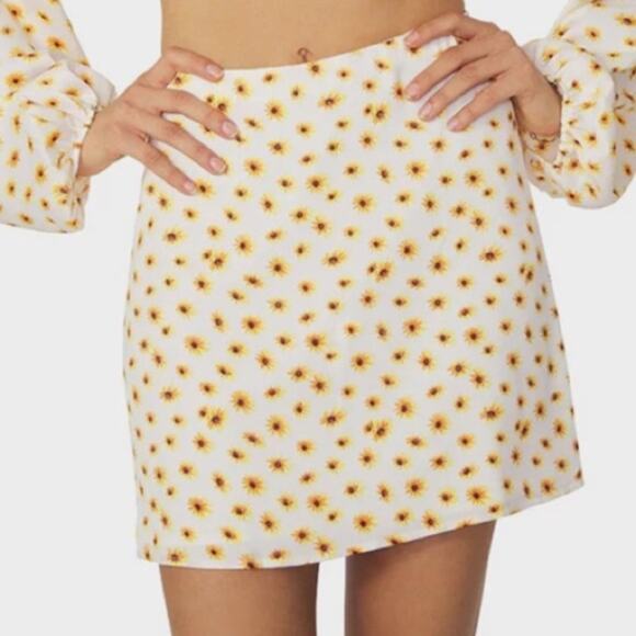 WeWoreWhat | Skirts | We Wore What Ditsy Daisy Slip Mini Skirt Small ...